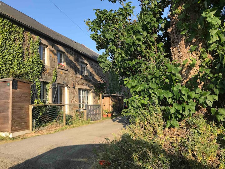 Terrasse Clôturée à 9kms Mont St Michel - Pontorson