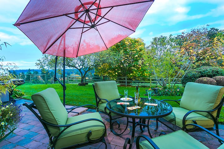 Wolfshire - Sunrise Suite - Sidney