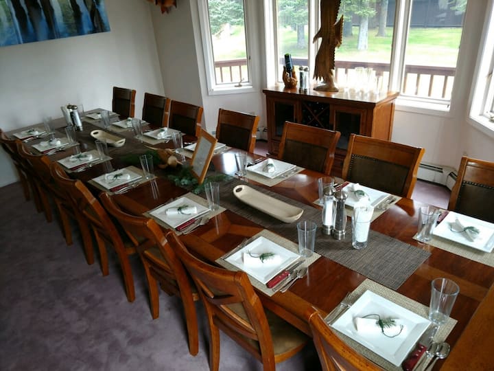 Grande Alaska Lodge          5 - Seward, AK