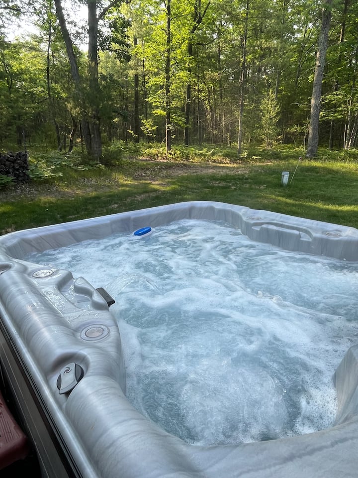 Secluded Home 1/2 Mile To Torch Lake With Hot Tub! - Elk Rapids, MI
