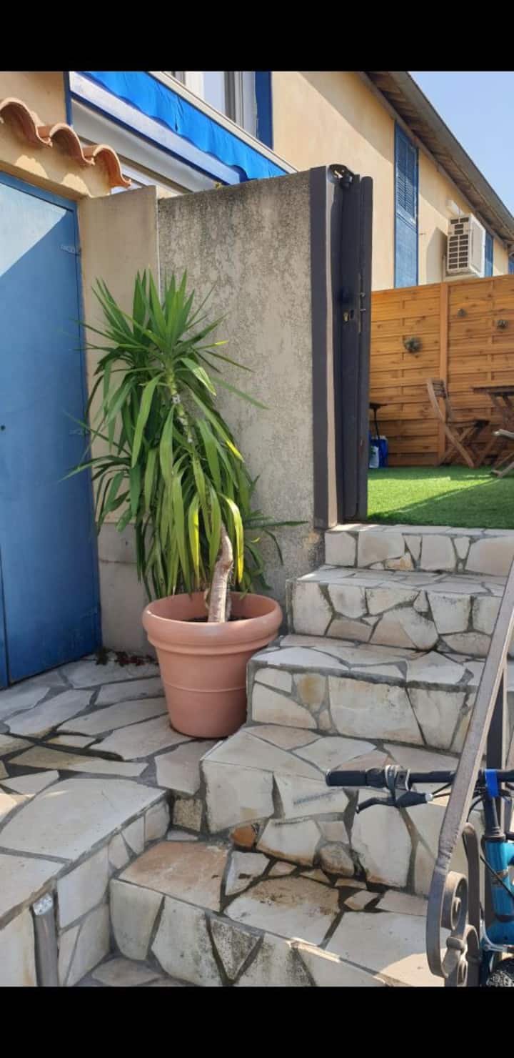 Agréable Maison De Ville Avec Terrasse - Frontignan