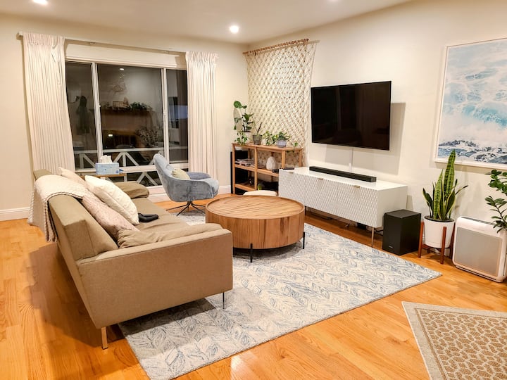 Modern, Bright And Quiet Home W/ Dedicated Parking - San Francisco, CA