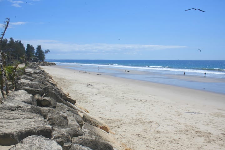 Simple And Cozy Suite By Ocean. Go Green Eco A/c - Ecuador