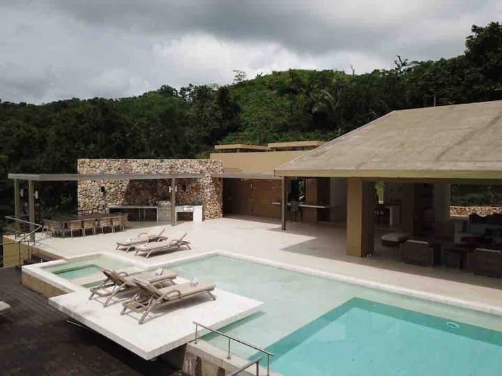 Casa Silva. Club Mesa De Yeguas - Apulo