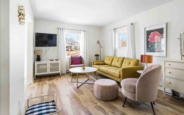 3-bdrm Getaway|king Bed + Ps4 | Near Avenir Center - 멍크턴