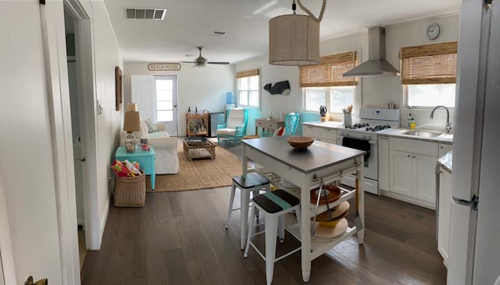 Beach Cottage By The Bay - Toms River, NJ