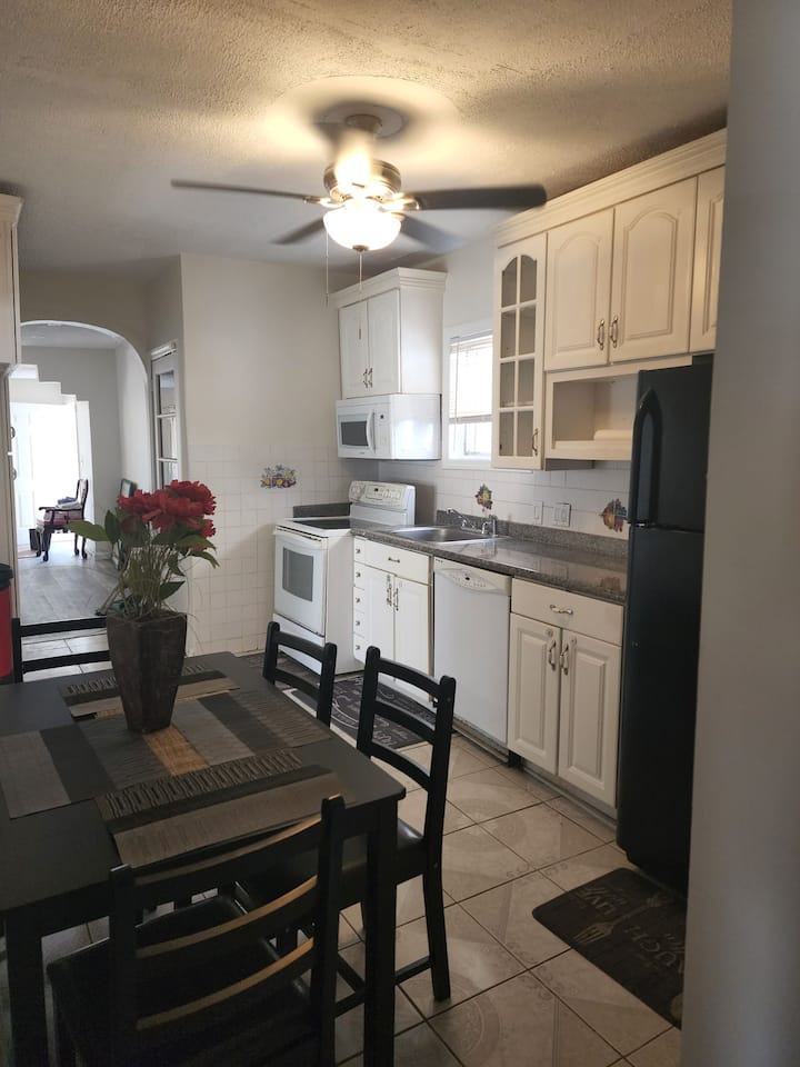 Fabulous Room (15 Mins Jfk) - Queens, NY