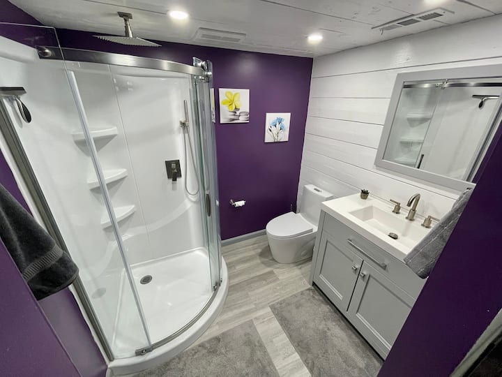 Central Location! Private + Laundry Hospitals - State of New York