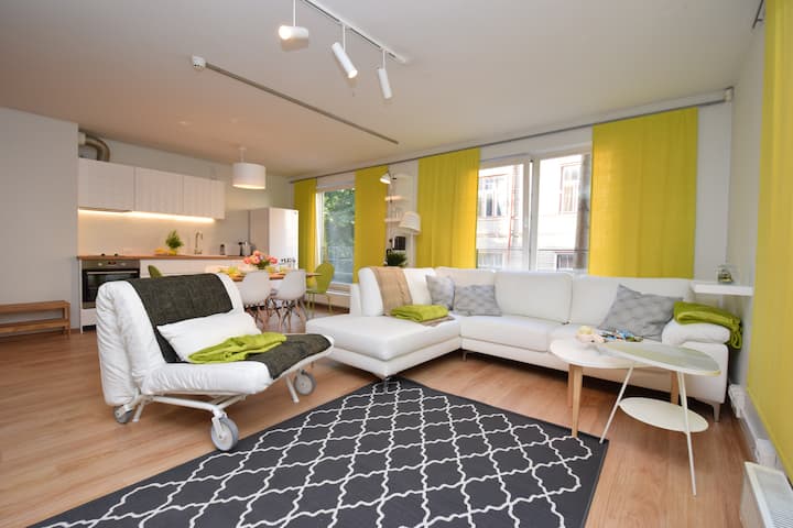 Bright Home, à Côté De La Vieille Ville, Parking - Talín