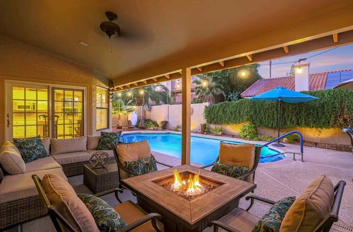 Luxury 4 Bed | Heated Pool | Outdoor Tv | Sports - Glendale, AZ