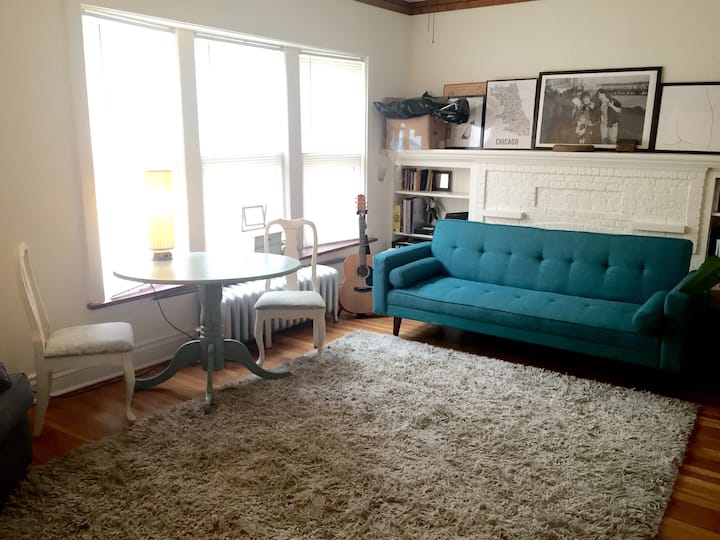 Large Private Room W/ King Bed - Chicago, IL