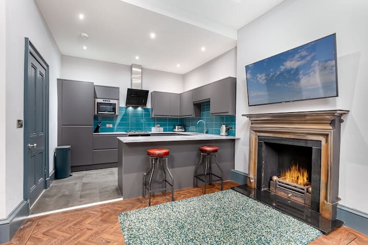 Trendy 3 Bed, 2 Bath, 5 Mins From Town - Edimburgo