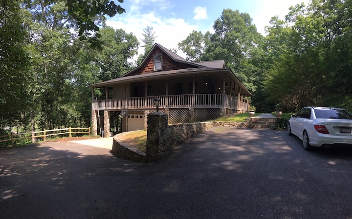Cat's Meow At Paradise Hills Winery Resort - Blairsville, GA