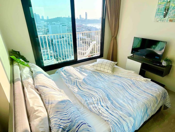 Bay View 1br Pattaya Long Balcony The Base 49”tv - Pattaya
