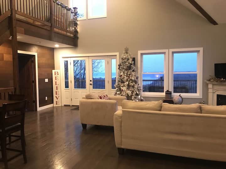 Summer Special-book 5 Nights-6th Night Free - Wisconsin