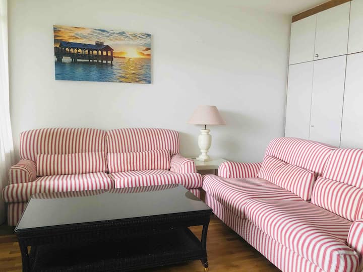 Sonnige, Moderne Ferienwohnung Mit Seeblick - Sierksdorf
