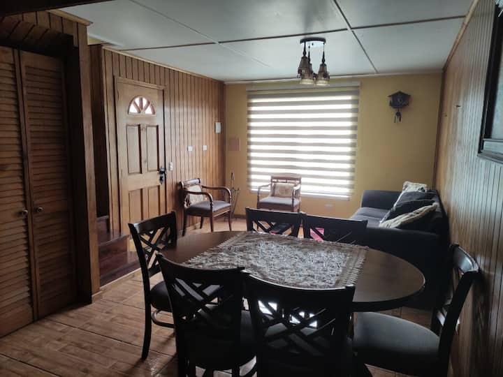 Casa Familiar Amplia Y Cómoda - Puerto Montt