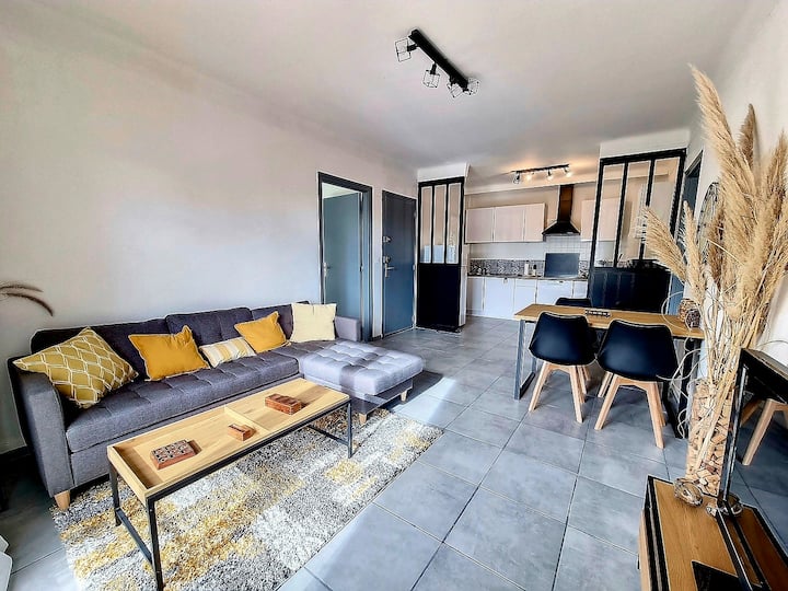 Appartement 2 Chambres Avec Balcon Et Parking - Perpignan