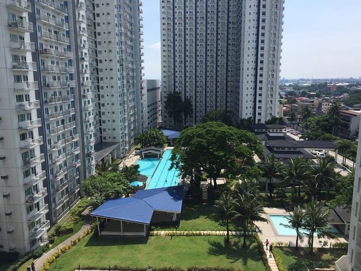 Condo In Quezon City (Near Sm North Edsa) - Quezon City