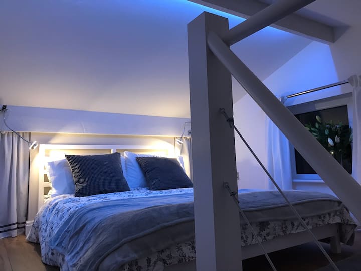 Private , Self Contained Tiny House In Quiet Area - Cheshire