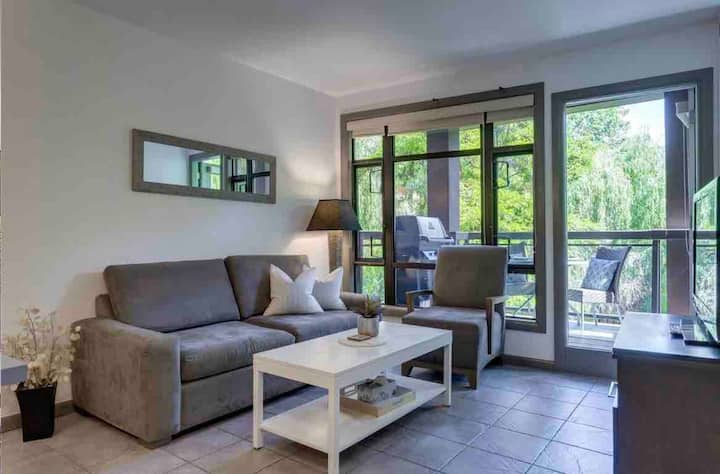 5 ⭐️- Unit 322 - Sol Terra Stays - Enjoy Your Breakfast With A Creek View - Kelowna