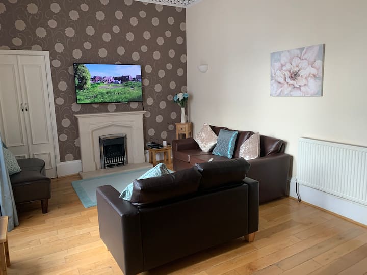 Large Central Town Apartment - Portpatrick