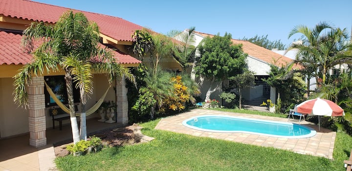 Casa Da Praia Com Piscina [Até 12 Hóspedes] - Tramandaí