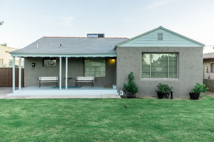 Cozy & Remodeled Home In The Heart Of Mesa - Mesa, AZ