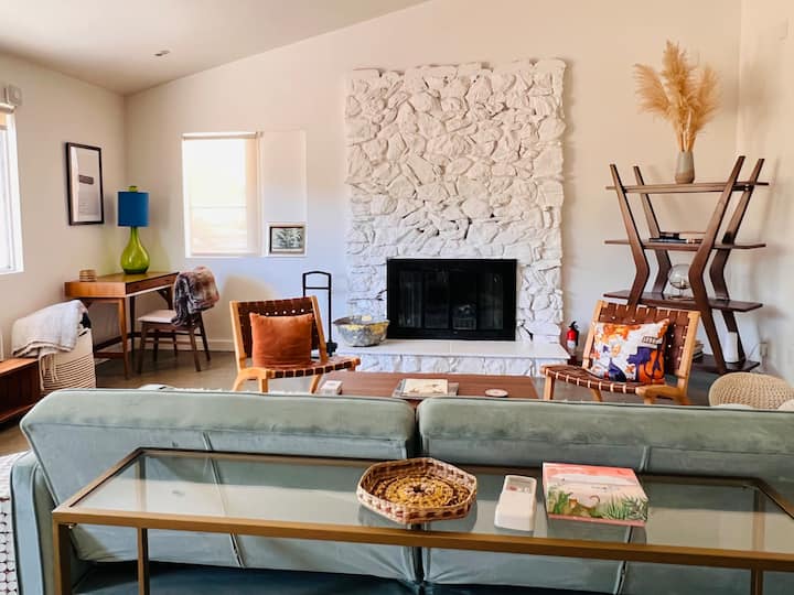 Cozy 2br Home: Hot Tub, Ac, Sauna, Fire, Near Park - Joshua Tree, CA