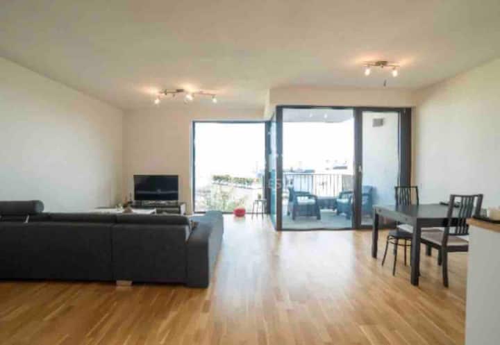 100m2. 3 Rooms. Great View. Discount Possible. - Bratislava