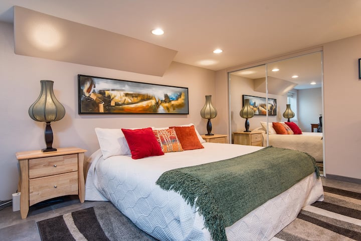 Quiet, Private Apartment—beautiful Ne Neighborhood - Portland, OR