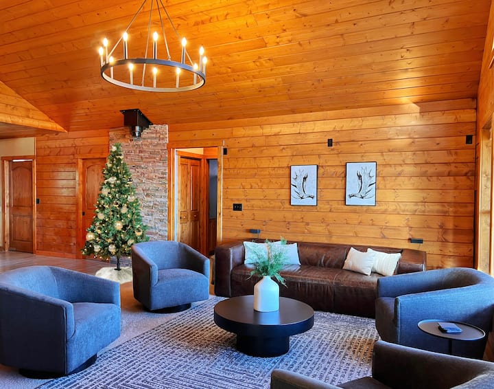 Lake & Mountain Views, Hot Tub, 6 Acres, Sleeps 11 - Cripple Creek, CO