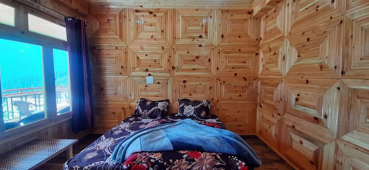 Dop Tosh Wooden Cottage Room - Tosh