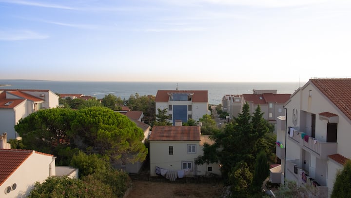 Top Floor Flat W/ Air-con 1 Min Away From The Sea - Novalja