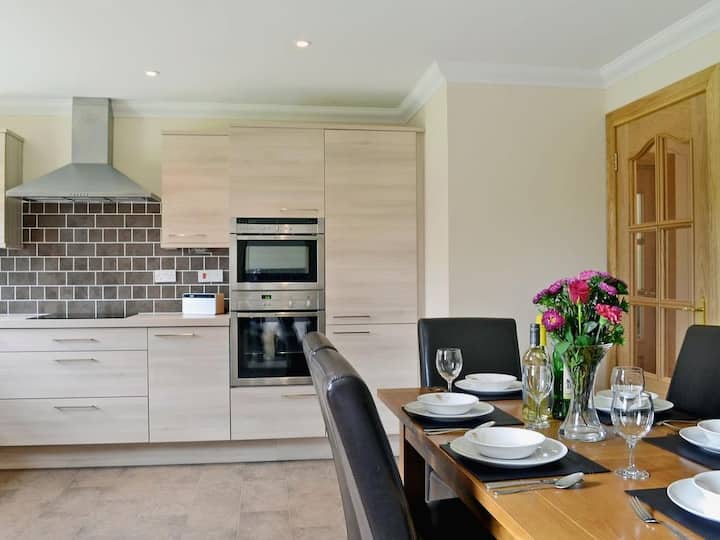 Self-catering Holiday Home - 3 Bedrooms - Aviemore
