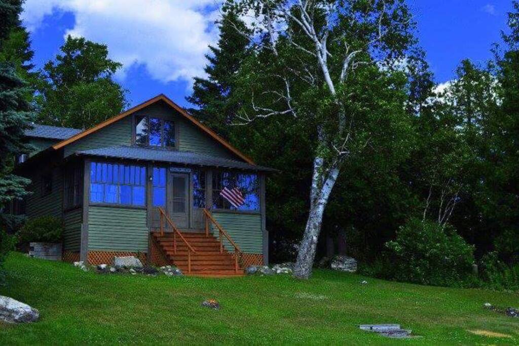 Waterfront Les Cheneaux Vintage Home - Cottages for Rent in Hessel ...