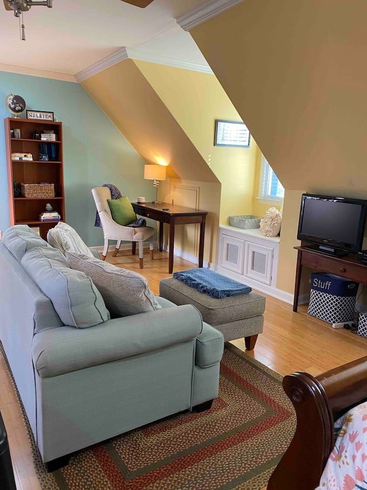 Carriage House Studio In Quiet Neighborhood - Raleigh, NC
