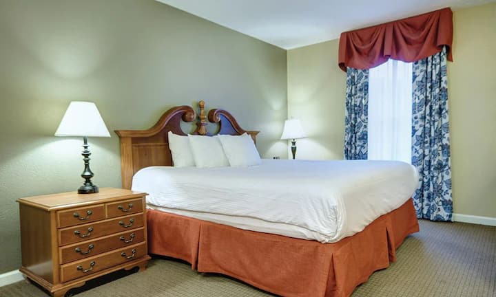 Kingsgate 3 Bedroom - Williamsburg, VA