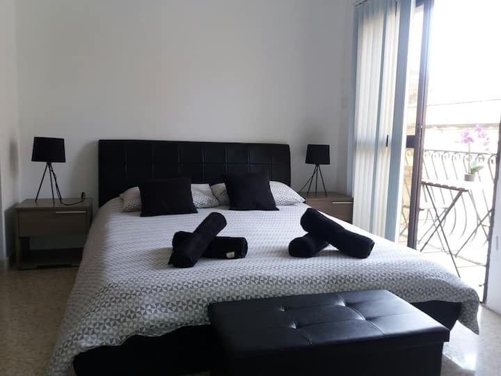 Modern Apartment – 2 Min Walk To Seafront - Valletta