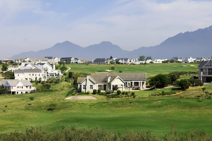 Villa Golfersheaven Im Kingswood Golf Estate - George
