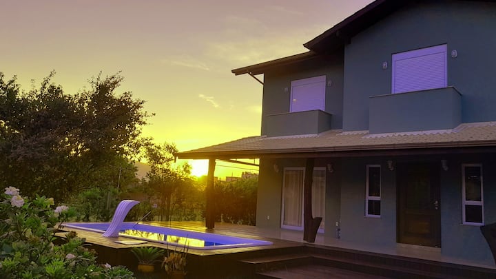 Casa Com Piscina E Churrasqueira Campeche/ Floripa - Florianópolis