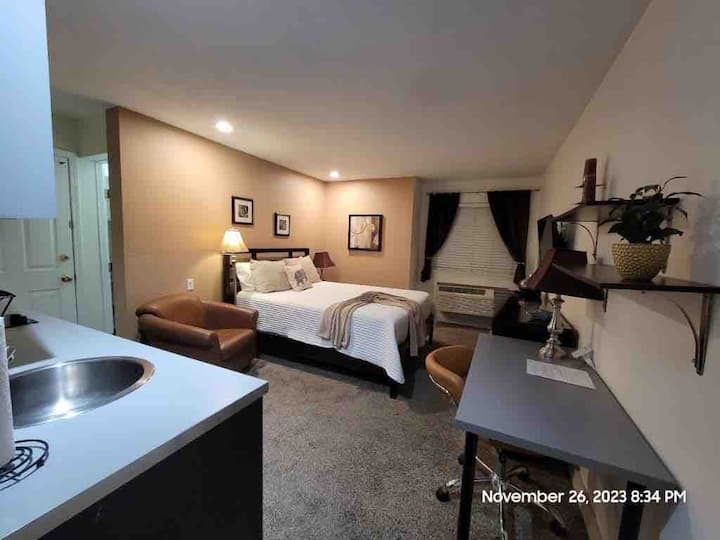 Private Studio With Kitchenette In Dtc - Centennial, CO
