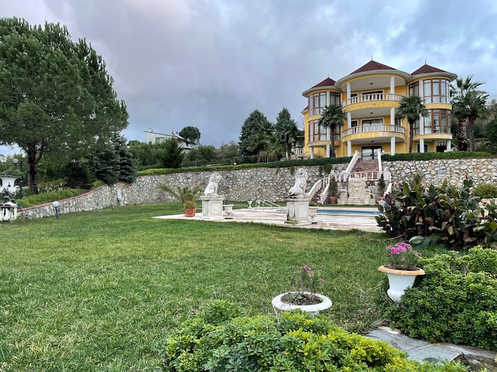 Tranquil Escape: Spacious Farmhouse In Yalova - Kocaeli