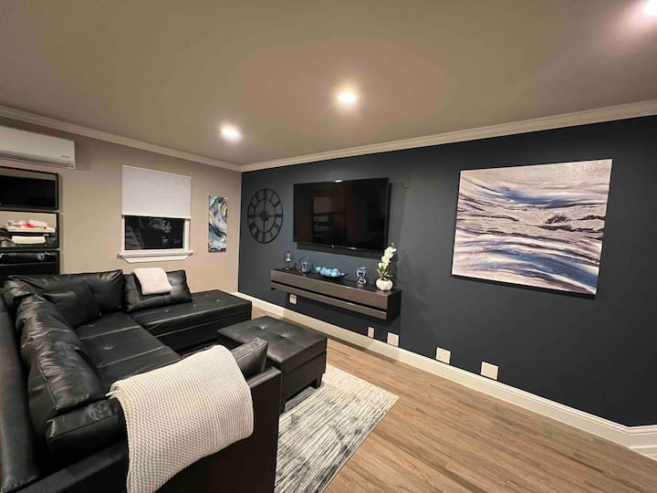 Adorable 1 Bedroom Private Cottage - Garland, TX