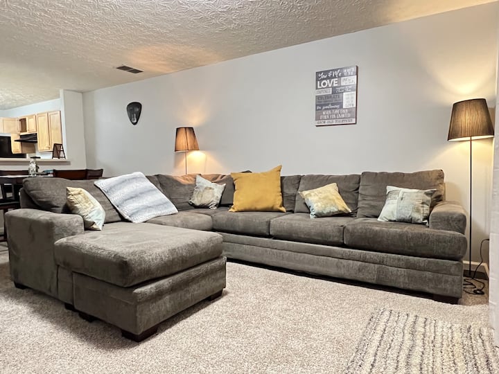 Entire 2br Cozy Home - Six Flags Over Georgia, Austell