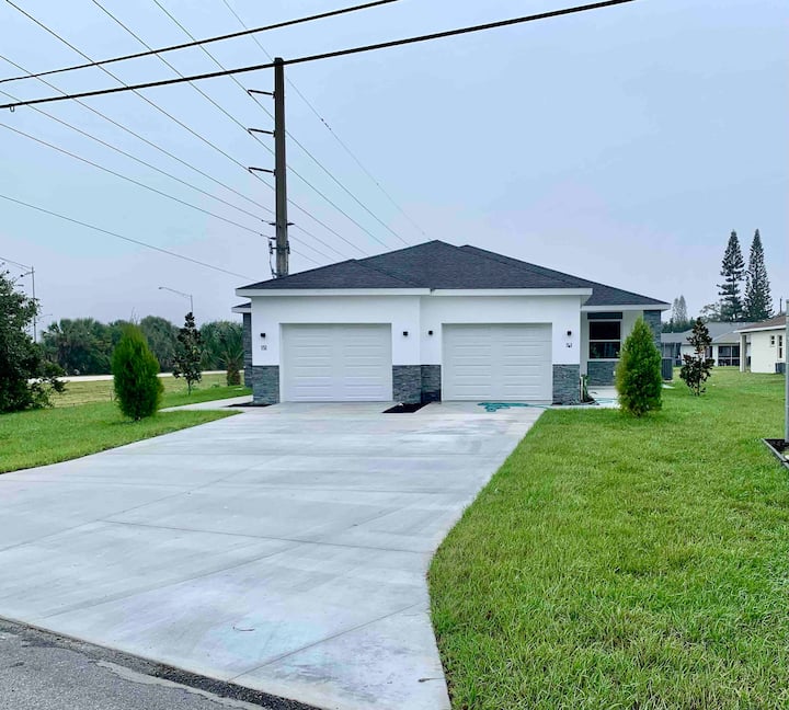 Cheerful 3-bedroom - Venice, FL