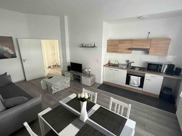 Zentrale Düsseldorf City 2 Zimmerwohnung - Düsseldorf
