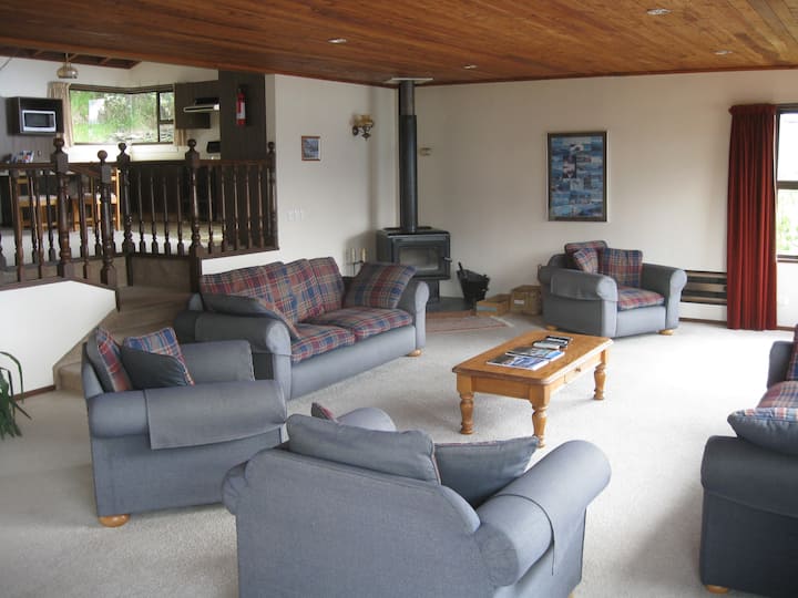 Panoramicviews,no
Cleaning/linen Fees So Less Tax - Queenstown