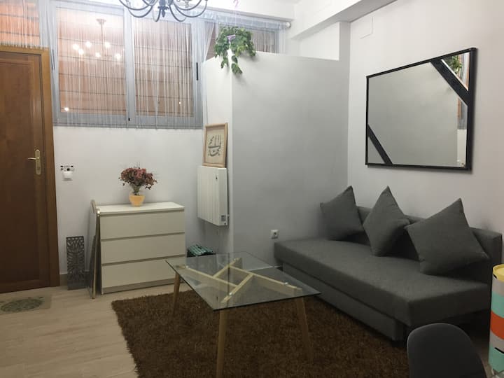 Room In Central Apartment - Seville