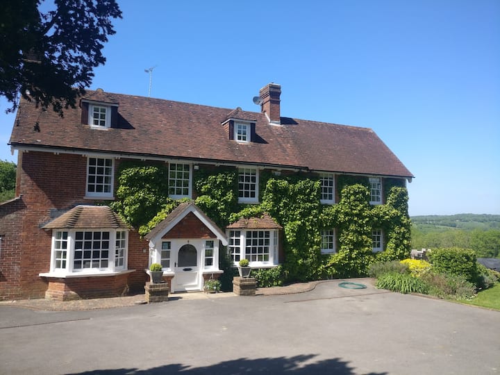 Two Adjacent En-suite Rooms (Dbl+dbl/twin) - Crowborough